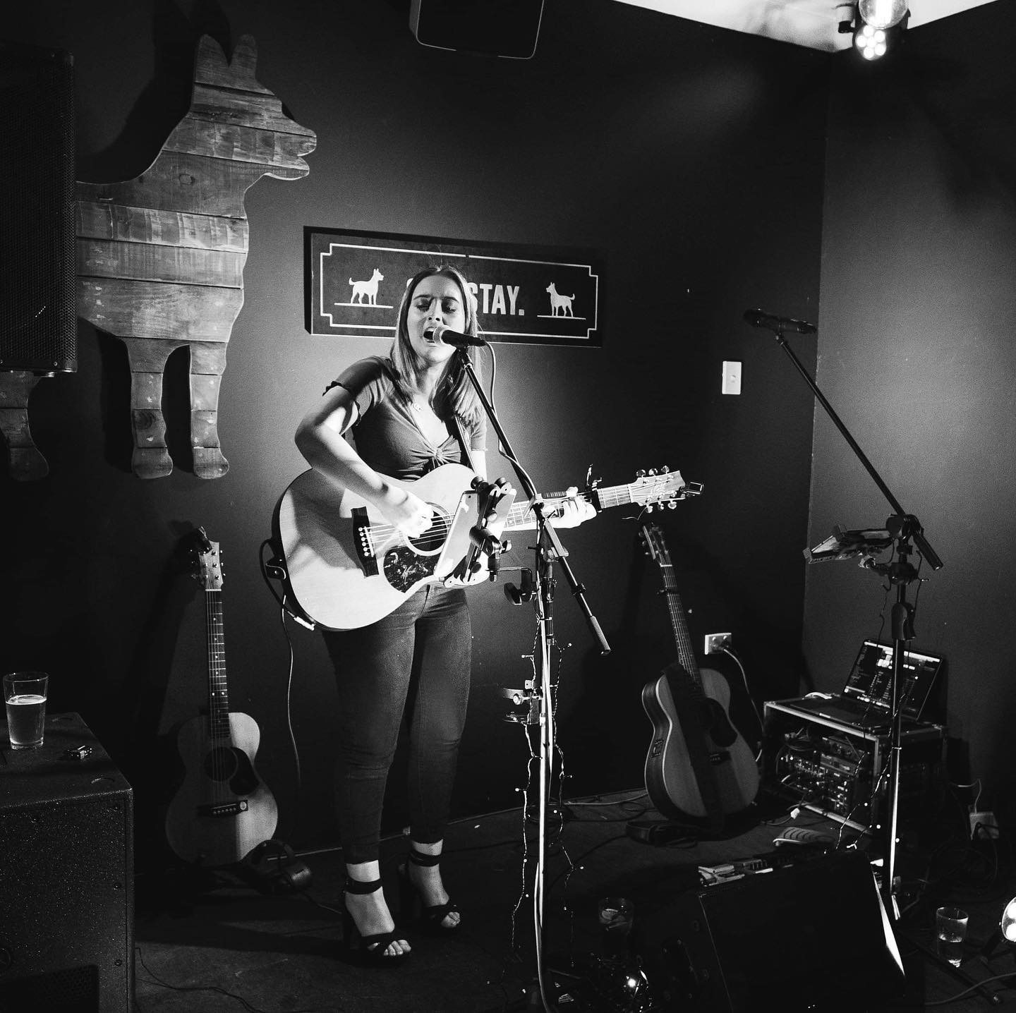 Piper Butcher - The Long Road - 8CCC Radio